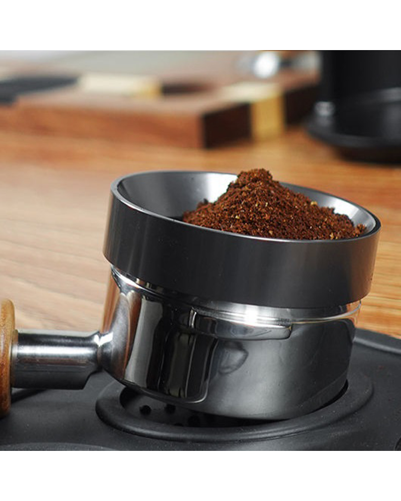 Studio Barista Dosing Coffee Funnel with 6 Magnets – Black